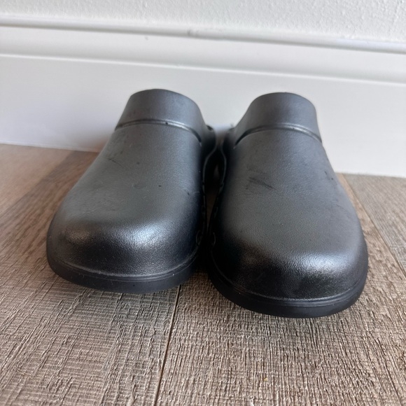OOFOS | Shoes | Oofos Black Mules Clogs | Poshmark
